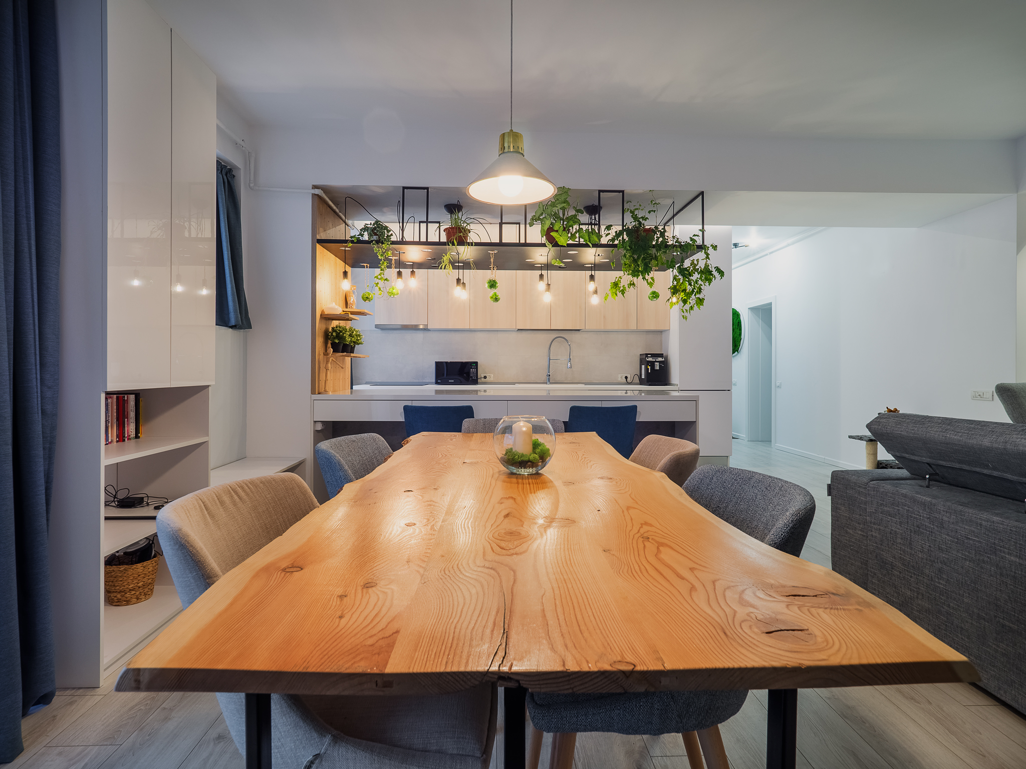 Bucătărie open space: soluții și idei de amenajare de la designeri români