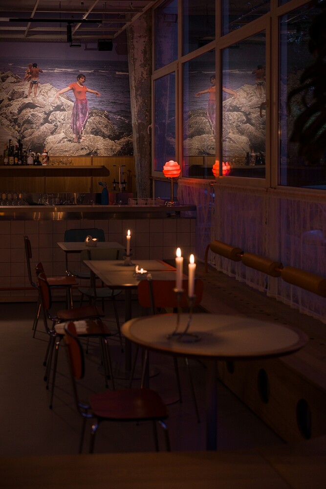 Hotspot București: Pamela Café Bar, un spațiu cu design nostalgic